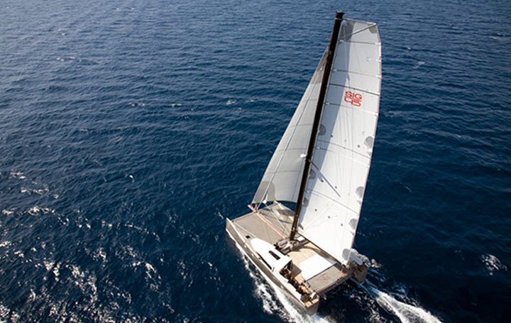 catamaran de course croisière de luxe, volier luxe catamaran